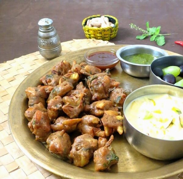 Kuttu Aloo Ki Pakodi - Buckwheat flour Fritters- Vrat Recipe » Maayeka